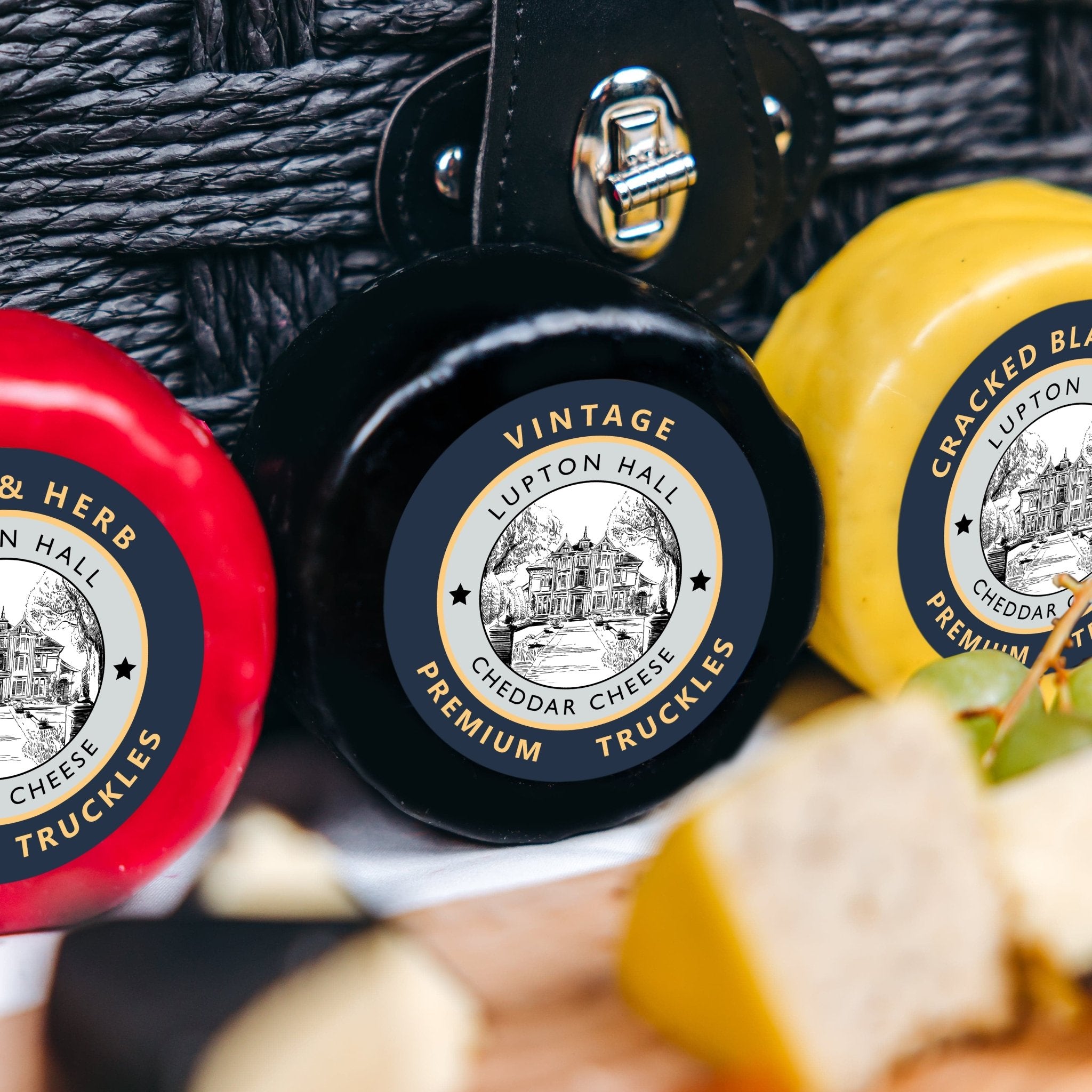 Cheese and Chocolate Hamper | 5 Cheeses, 2 Chocolates, 2 Chutneys & Cr ...
